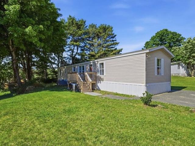 29 Birch Ln, Wales, MA 01081