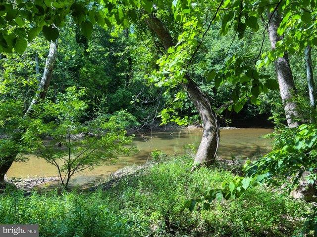 29 Bluff Trl, Gerrardstown, WV 25420