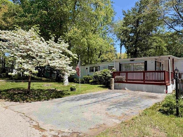 29 Brown Ave, Seabrook, NH 03874