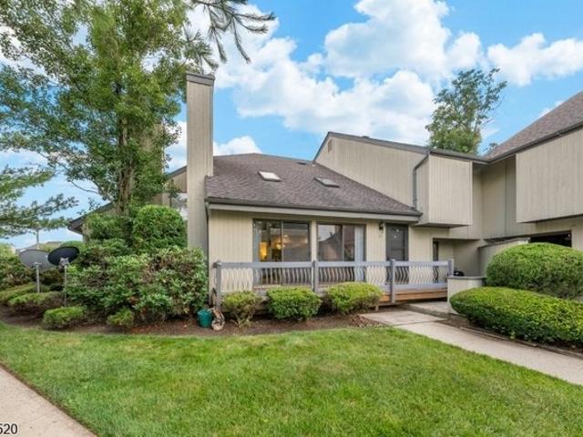 29 Brook St, Franklin Twp, NJ 08873