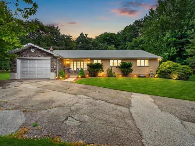 29 Brandy Ln, Wappingers Falls, NY 12590