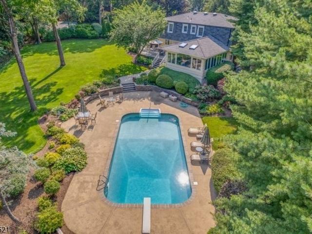 29 Candace Ln, Chatham Township, NJ 07928