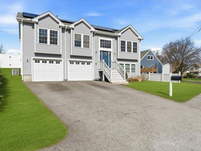 29 Calumet Ave, Johnston, RI 02919