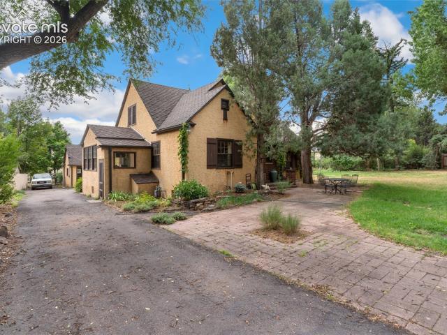 29 Cheyenne Mountain Boulevard