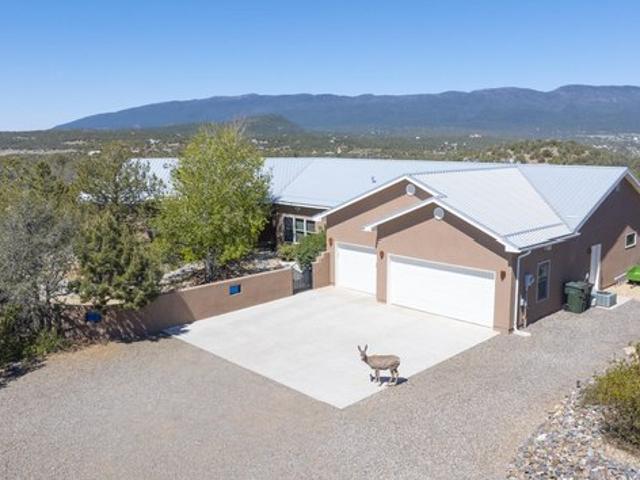 29 Conquest Ct, Sandia Park, NM 87047