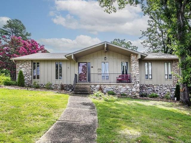 29 Coachlight Dr, Little Rock, AR 72227