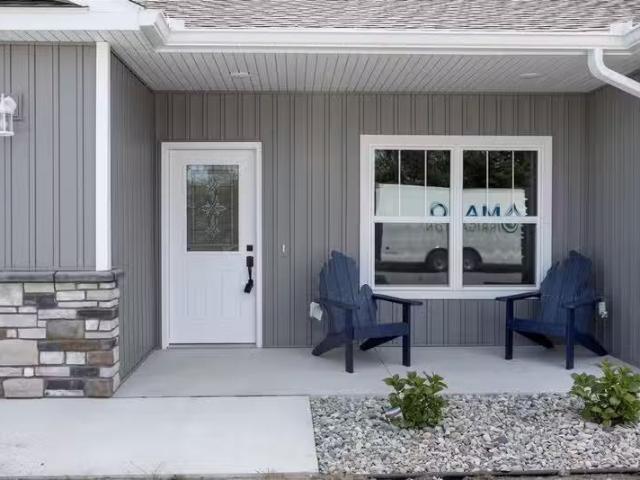 29 Cove Dr, Bay City, MI 48706 MLS# 50132979