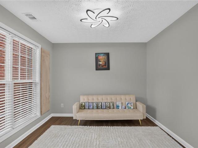 29 Creekview Court