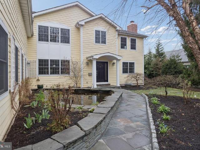 29 Dempsey Avenue