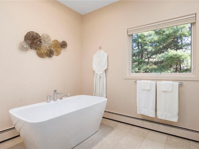 29 Dennell Dr, Lincoln, RI 02865 | MLS #1415