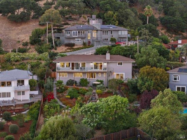 29 Dorian Way, San Rafael, CA 94901