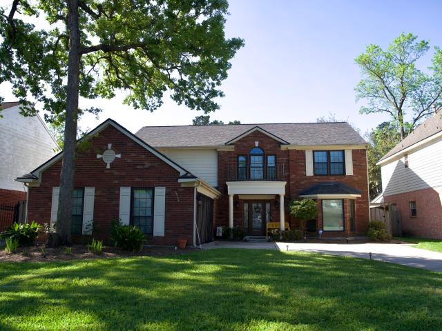 29 Dover Dr, Conroe, TX 77304 | MLS #67346 | Compass