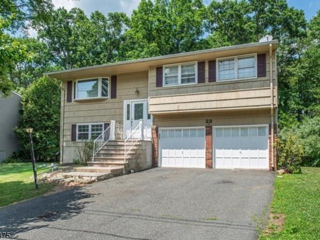 29 Downstream Dr, Mount Olive Township, NJ 07836