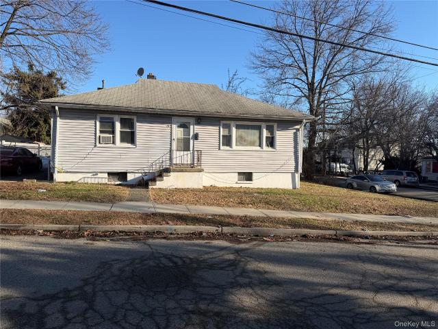 29 E Castle Ave, Spring Valley, NY 10977 | MLS #971765