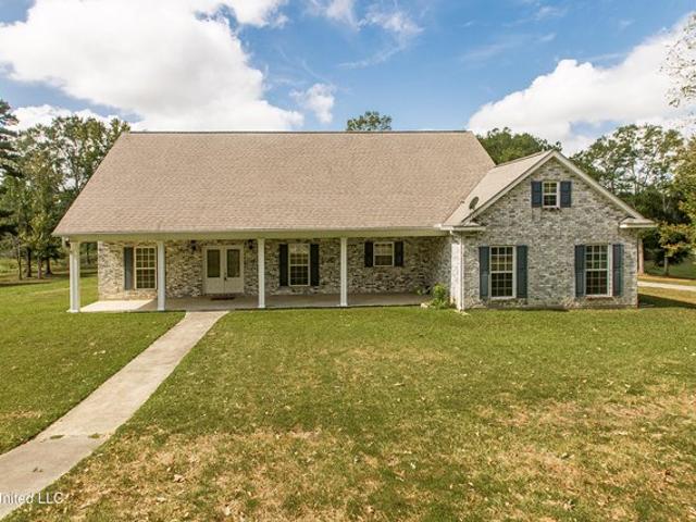 29 E Twin Oaks Ln, Carriere, MS 39426