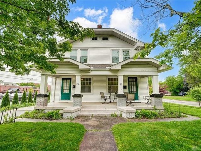 29 East Dr, Oakwood, OH 45419