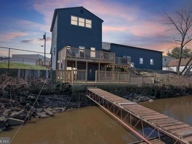 29 Edgewater Ave, Westville, NJ 08093