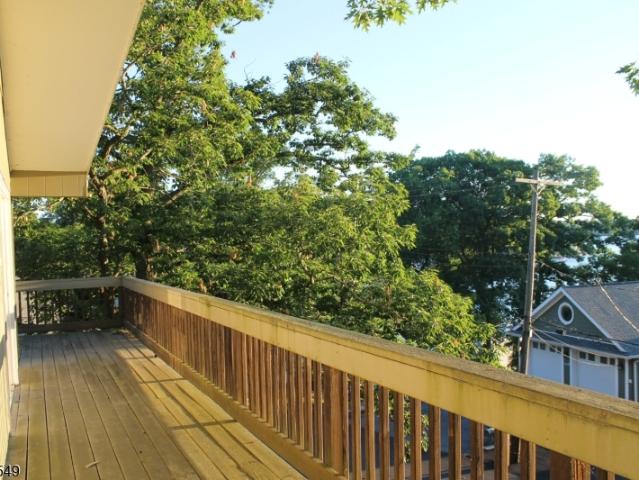 29 Elba Ave