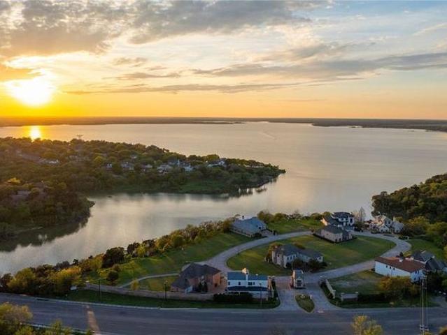 29 Enclave Ct, Waco, TX 76708 MLS# 221912
