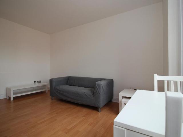 29 Evington Road, Leicester, LE2 1QG