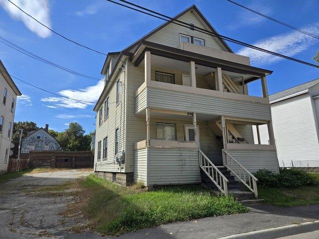 29 Falmouth St, Rumford, ME 04276