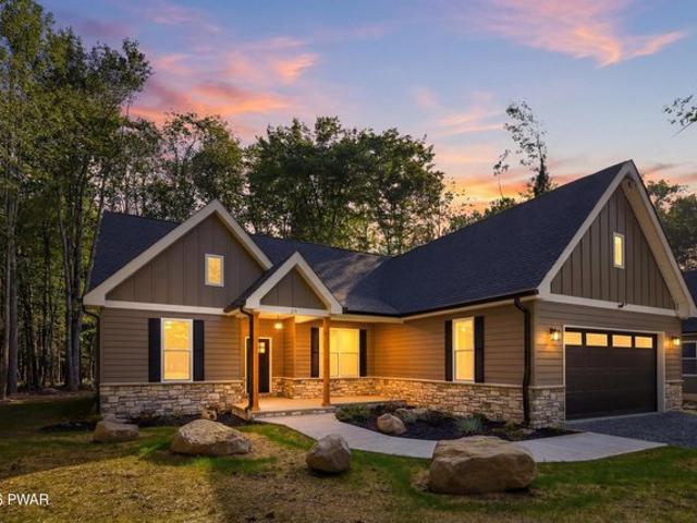 29 Fawn Ridge Dr, Newfoundland, PA 18445