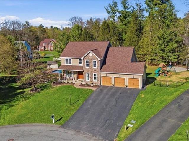 29 Fife Dr, Slingerlands, NY 12159