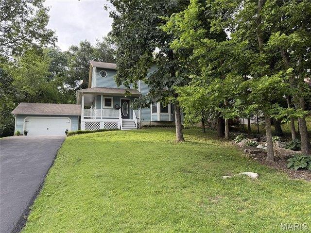 29 Forest Ln, O'Fallon, MO 63366