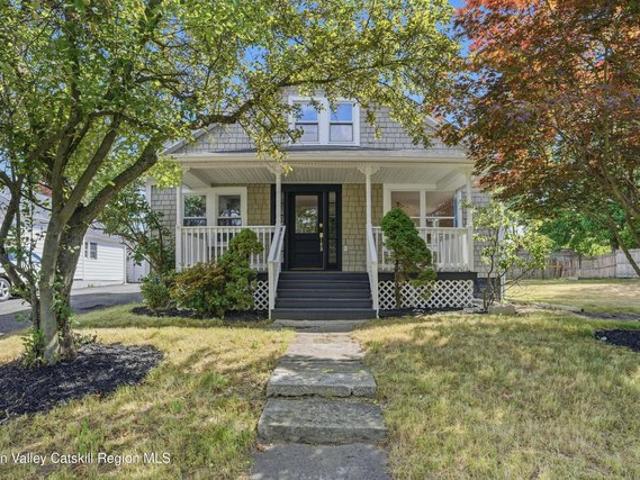 29 Harwich St, Kingston, NY 12401