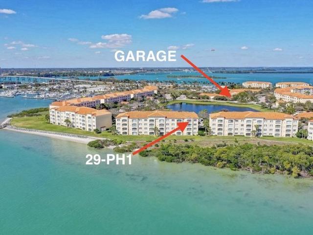 29 Harbour Isle Dr W Unit Ph 1, Hutchinson Island, FL 34949