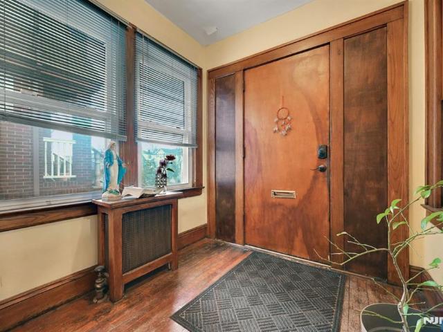29 Hedden Ter, North Arlington, NJ 07031 | MLS #26010 | Compass