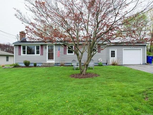 29 High St, Watertown, CT 06795