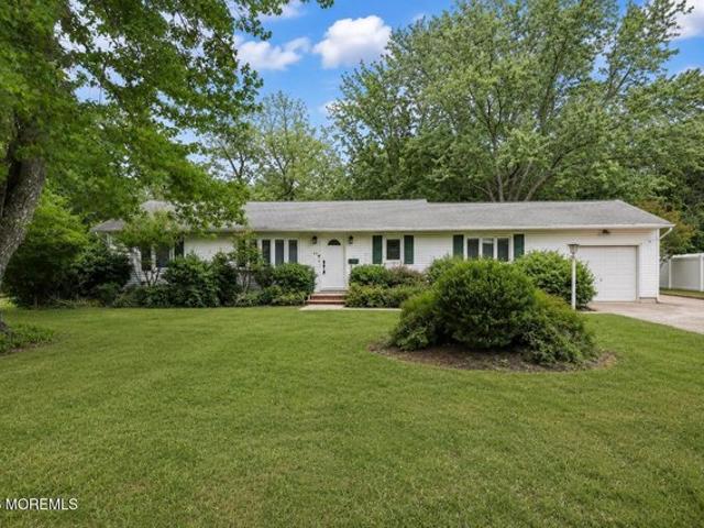 29 Highview Cir, Middletown, NJ 07748