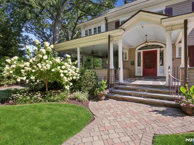29 Hillcrest Road