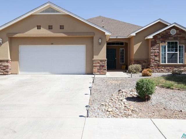 29 Holly Loop, Roswell, NM 88201