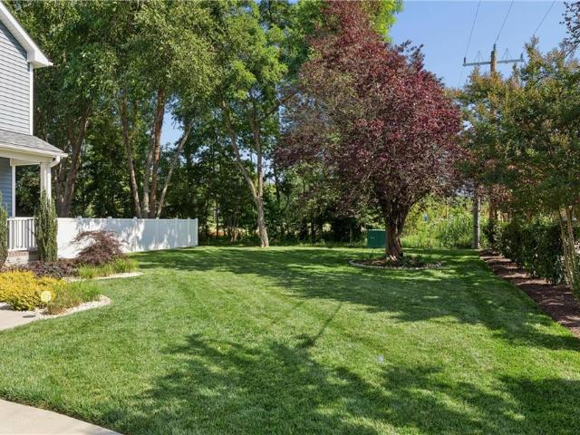 29 Hunts Neck RD