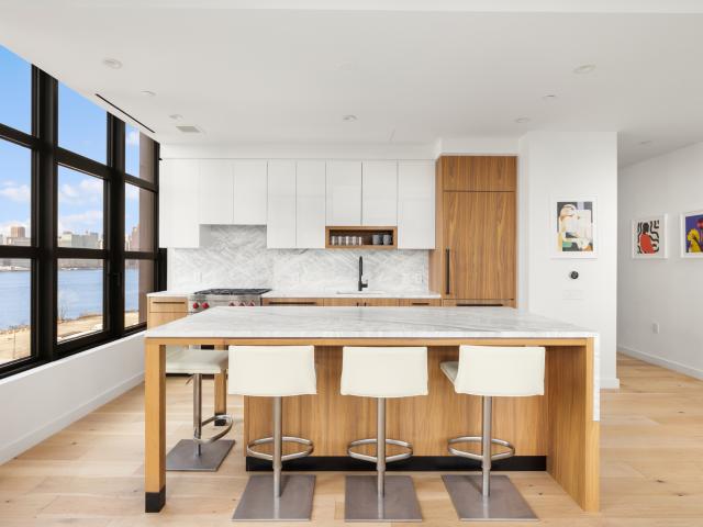 29 HURON Street 7CE