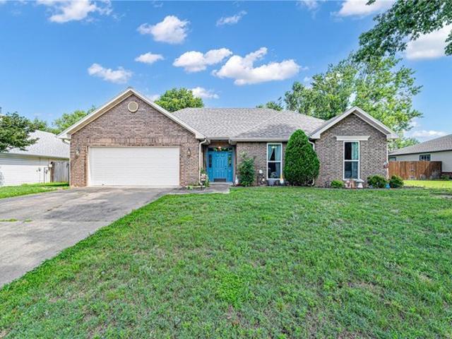 29 Ivy Cir, Bentonville, AR 72712