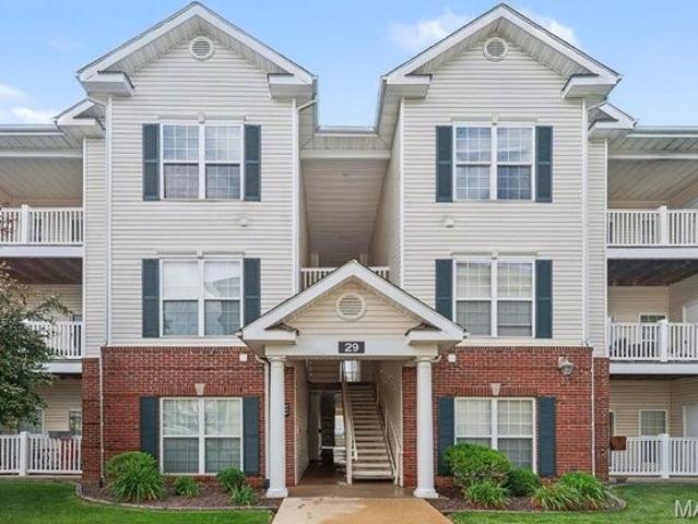 29 Kassebaum Ln Apt 106, Saint Louis, MO 63129