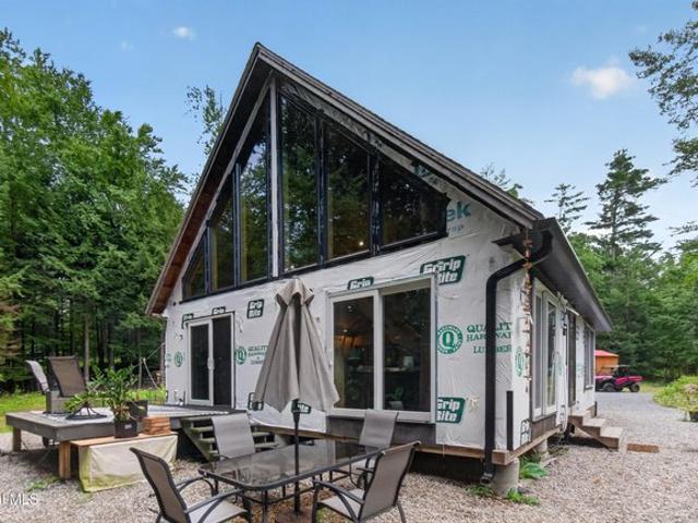29 Lake Nebo Rd, Fort Ann, NY 12827