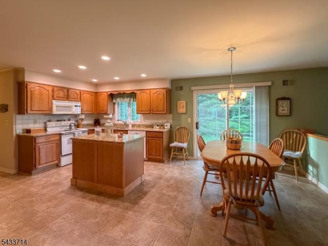 29 Lark Ln