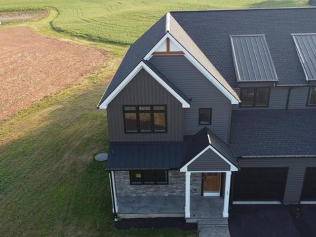 29 Lausch Rd, Denver, PA 17517