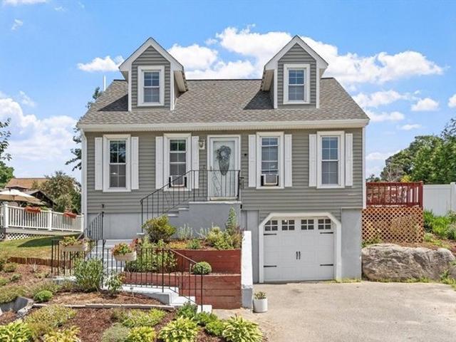 29 Lindsey Ln, Dracut, MA 01826