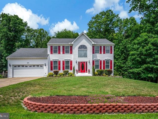 29 Lynchester Dr, Fredericksburg, VA 22406