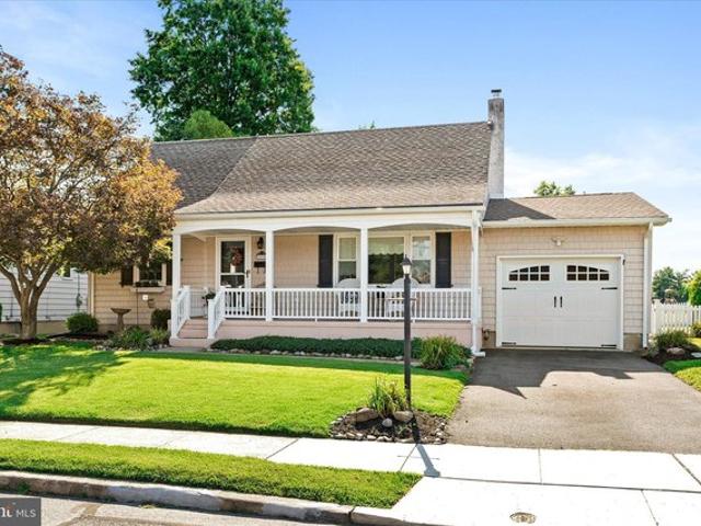 29 Mario Dr, Hamilton, NJ 08690