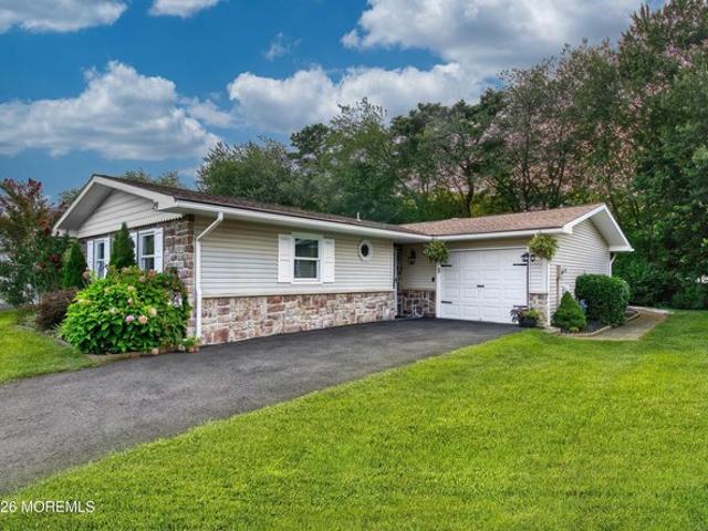 29 Markham Rd, Brick, NJ 08724