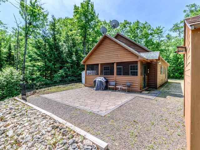 29 Merrifield Cir, Sebago, ME 04029