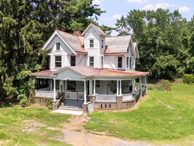 29 Mullens Rd, Slingerlands, NY 12159