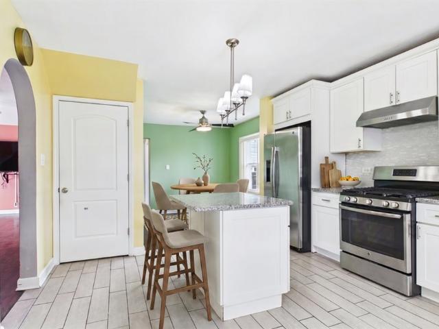 29 N Metropolitan Avenue