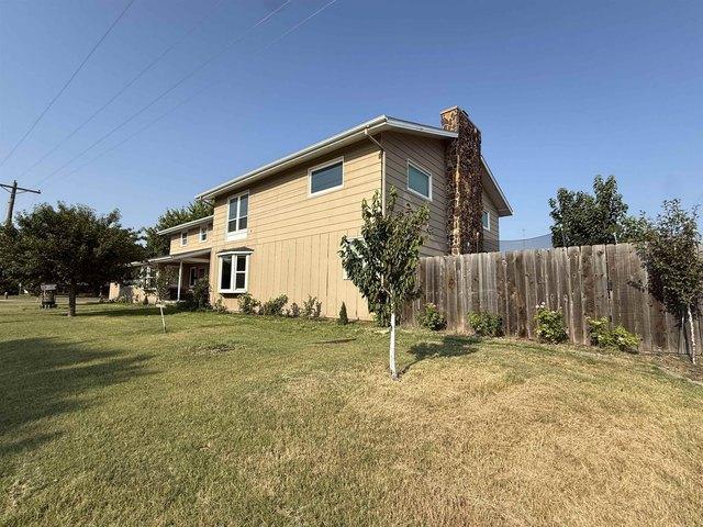 29 N Ober St, Russell, KS 67665